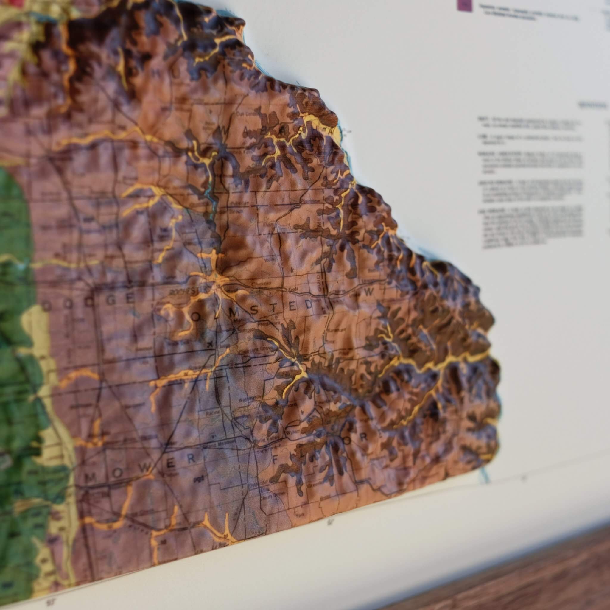 Beautiful Minnesota 3D Map from 1982 in Colorful Raised Relief – Muir Way